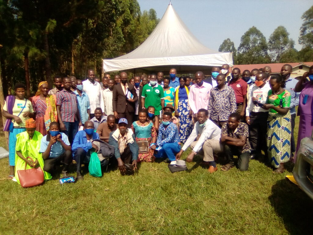 Implementers of EACOP project to give 30% project uplift to PAPs - The Cooperator News